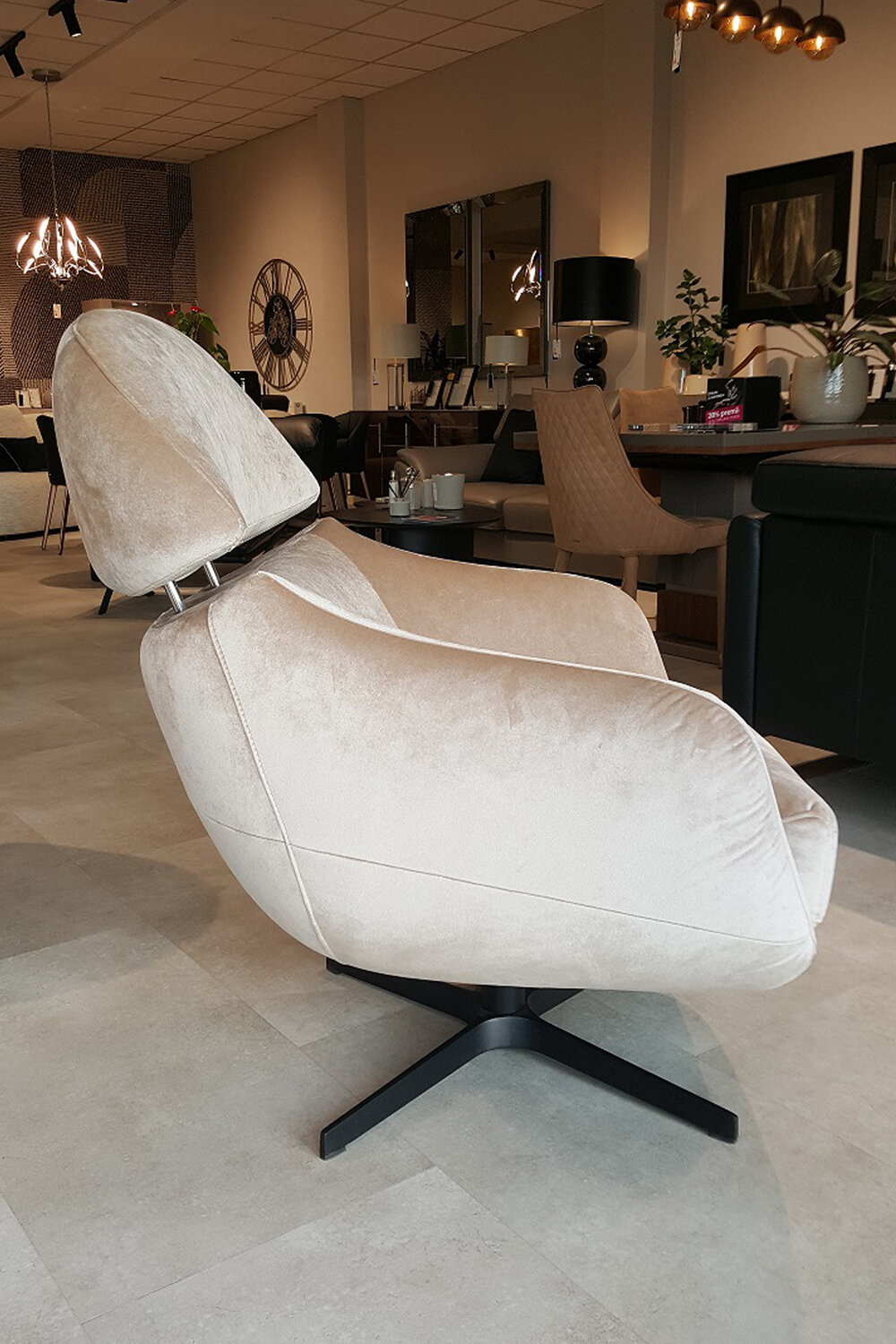 Wyprzedaż ekspozycji - meble dostępne od ręki | Kler